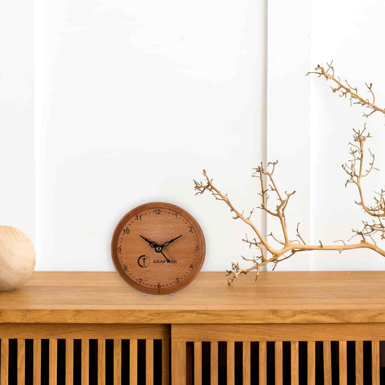 Wooden Round Table Clock – Craftick